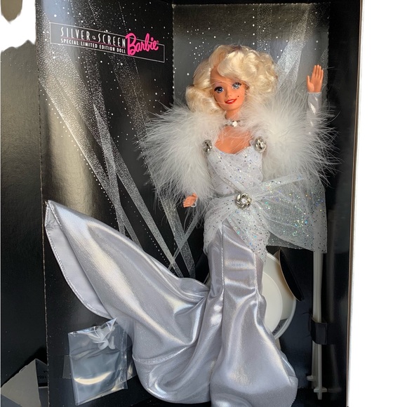 Barbie | Toys | 993 Silver Screen Barbie Fao Schwarz X Mattel Nwt Nrfb ...